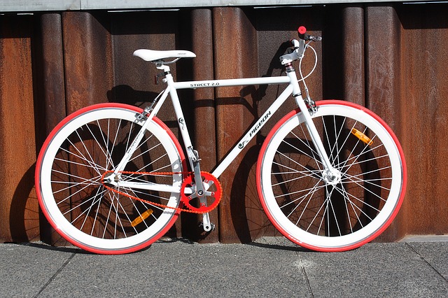Vélo fixie : Comparatif des Meilleurs en 2023 avec Avis
